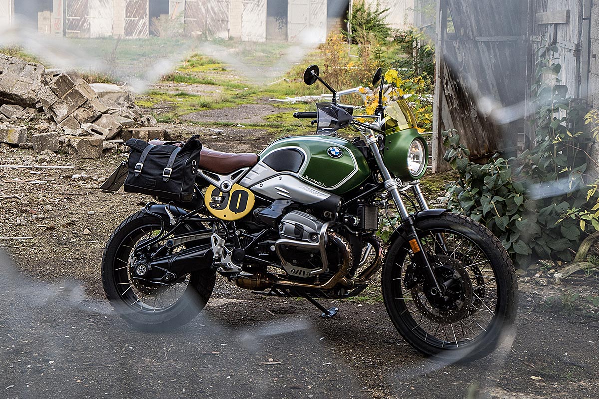 BMW R nineT Green Hell
