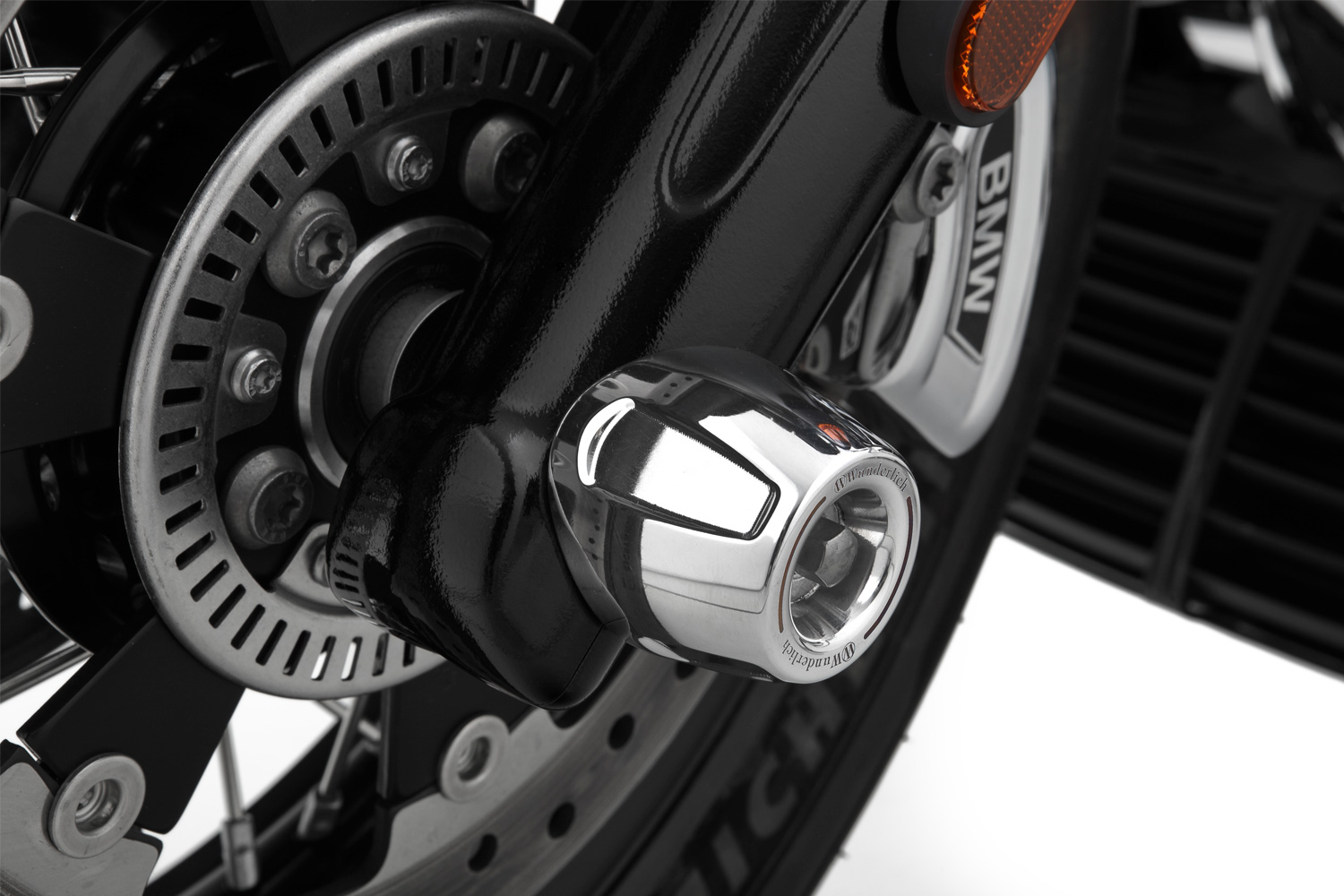 Axle protection pads BMW R 18 | Wunderlich