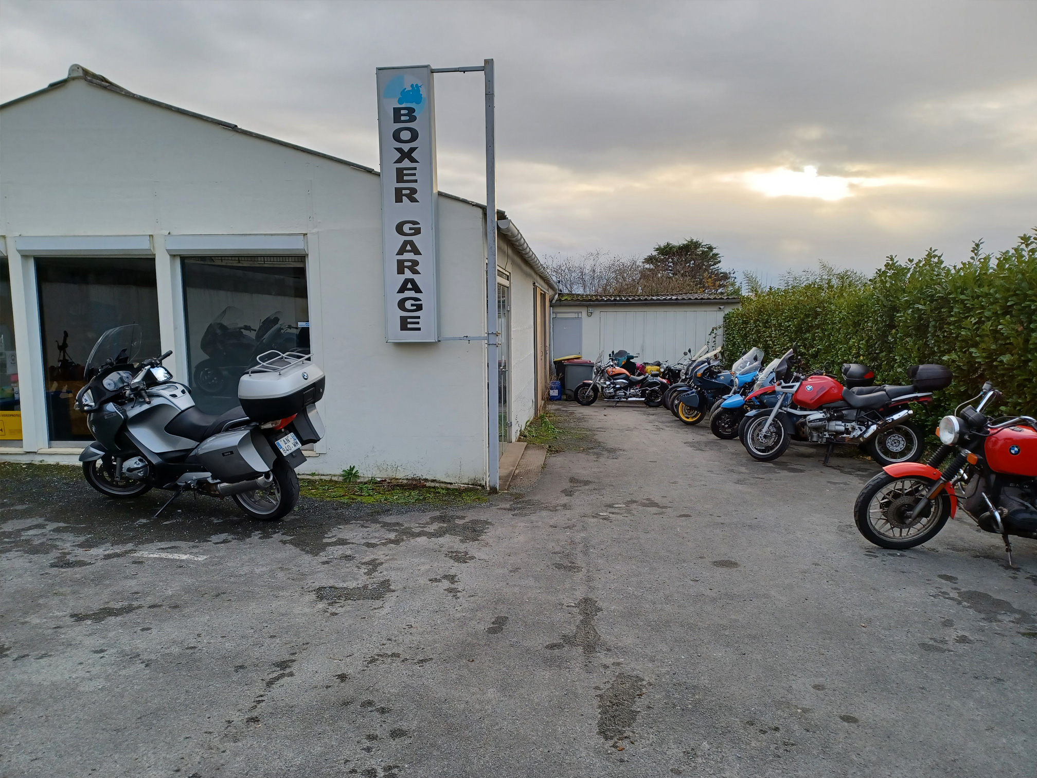 Boxer Garage Moto - Wunderlich Dealer