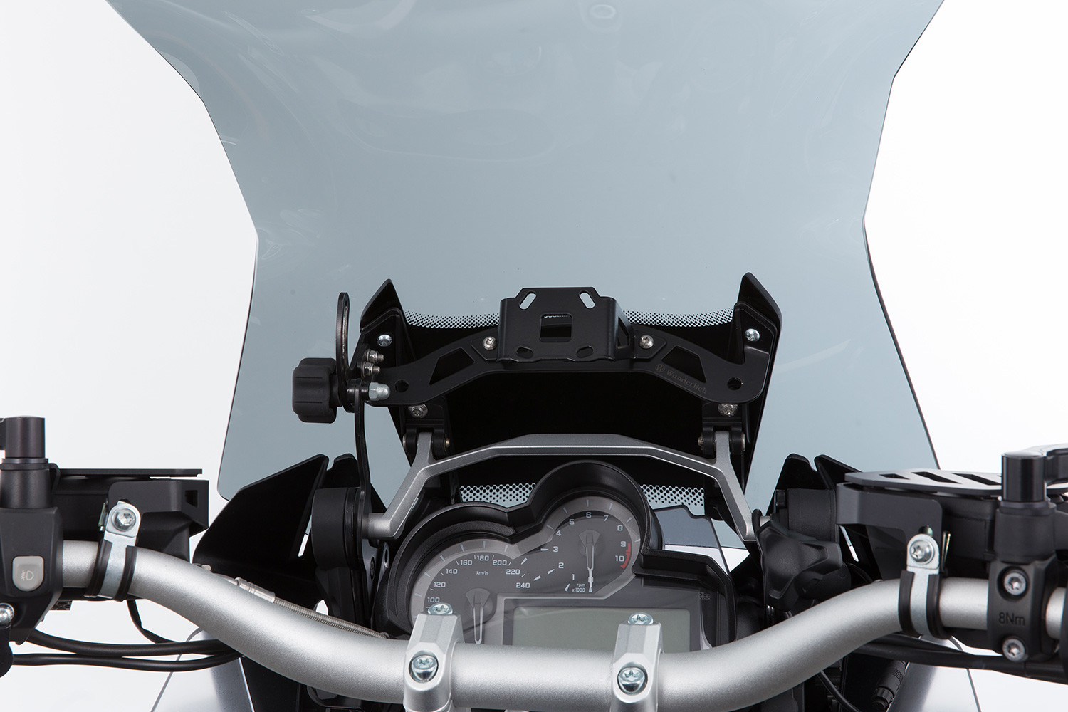 Additional windshield reinforcement